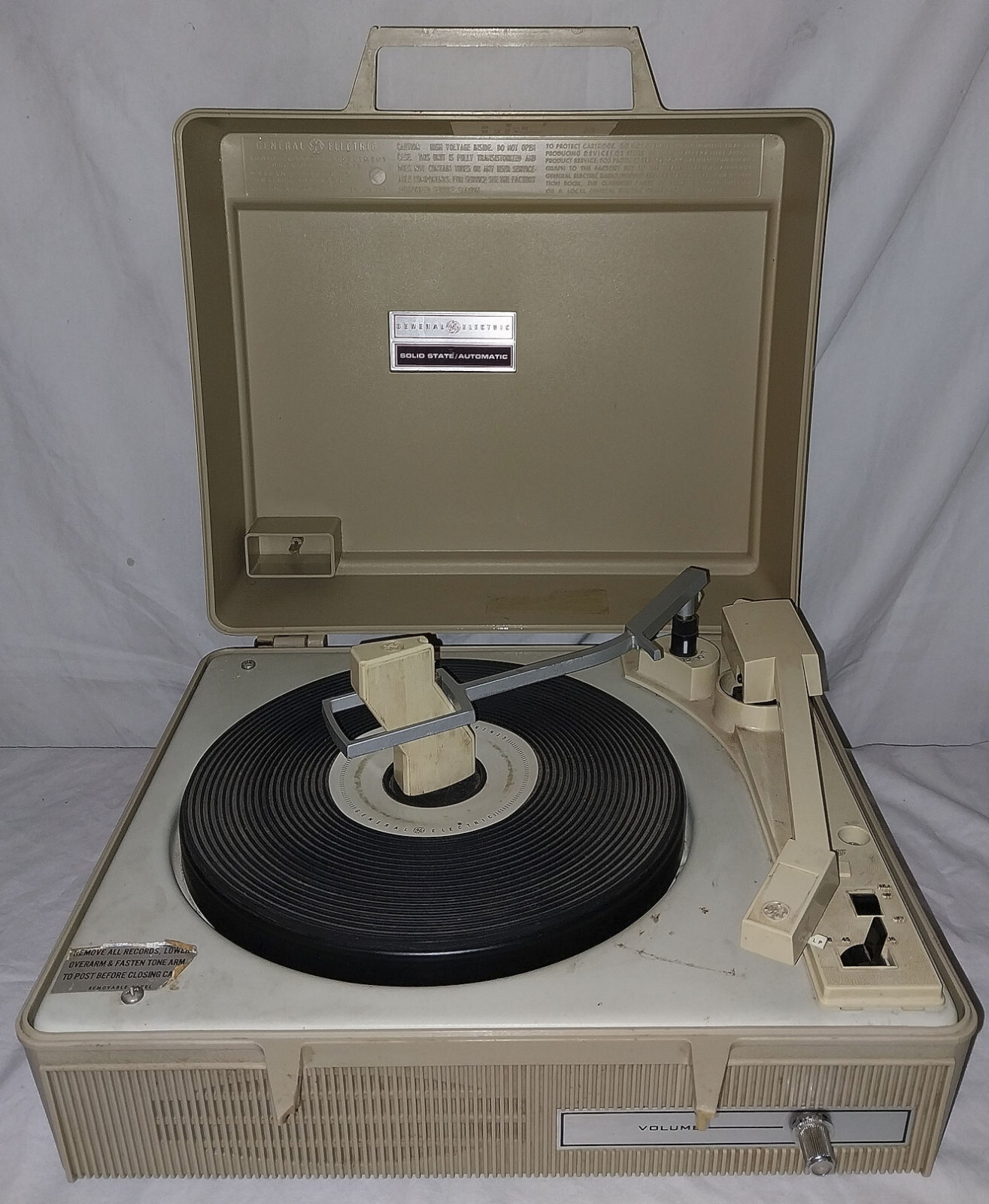 Vintage General Electric Solid State Automatic Portable Record Player ...