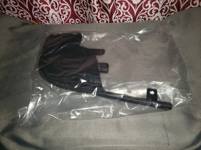 OEM GM Chevrolet Colorado Corner Pad 22900984 for sale online | eBay