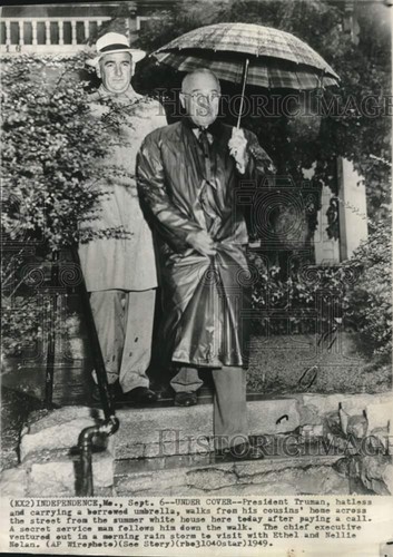 1949 Press Photo President Truman & Secret Service agent, Independence ...