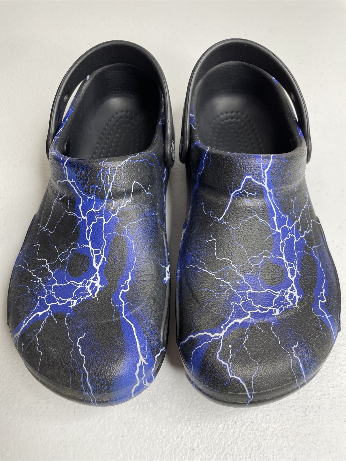 Crocs Bistro Black Lightning Bolt Graphic Slip Resist… - Gem