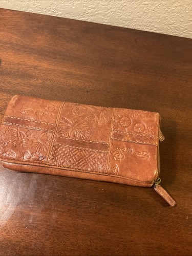 Fossil Brand Light Brown Leather Credit Card Wallet With Floral ...