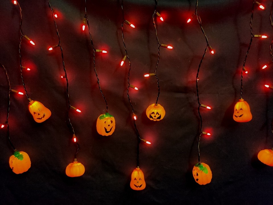 Vintage Blow Mold Pumpkin Jack-O-Lanterns Halloween Icicle Style String ...