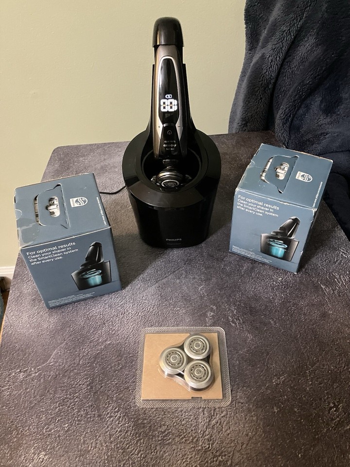 Phillips Norelco S9000 (S9721) with 3 Stage Clean Lubricating and ...