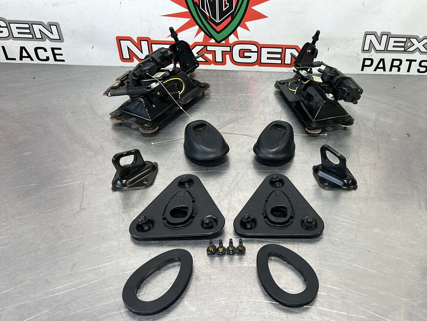 97-04 C5 CORVETTE TARGA STORAGE AREA LATCHES OEM #303 | eBay