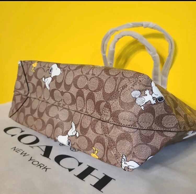 COACH x Snoopy Collaboration Tote bag CF-166 Khaki Redwood Multi Japan ...