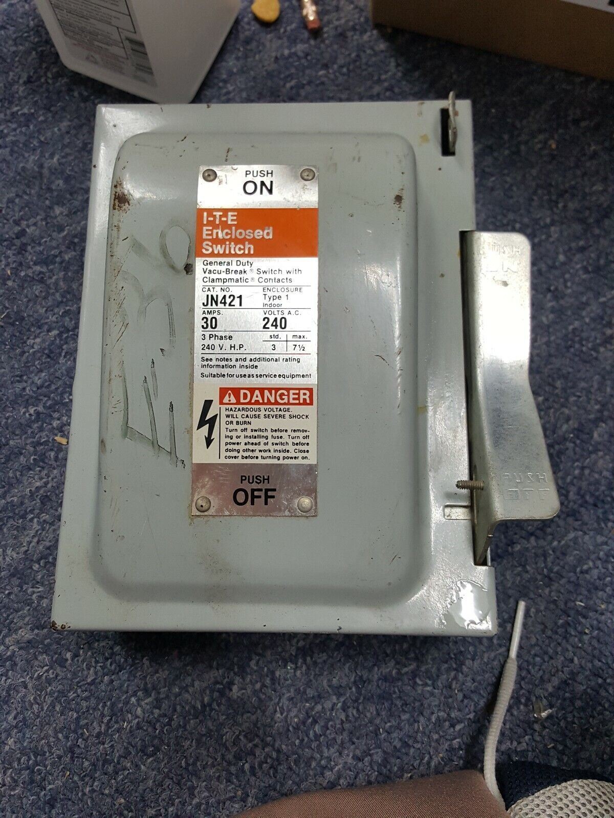 I-T-E ENCLOSED SWITCH JN421 ENCLOSURE TYPE 1 INDOOR 30 AMP 240 VOLTS 3 ...