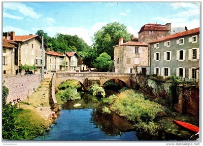 16 CONFOLENS - quartier pittoresque sur la goire --- | eBay