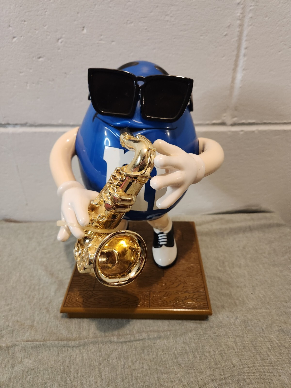 Blue M&M peanut Saxophone Player "Blue's Café" Candy Dispenser M&M ...