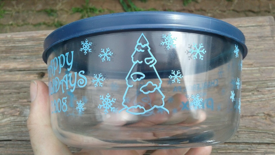 Pyrex 7201 Simply Store 4 Cup Round CHRISTMAS Turquoise Snowflakes ...