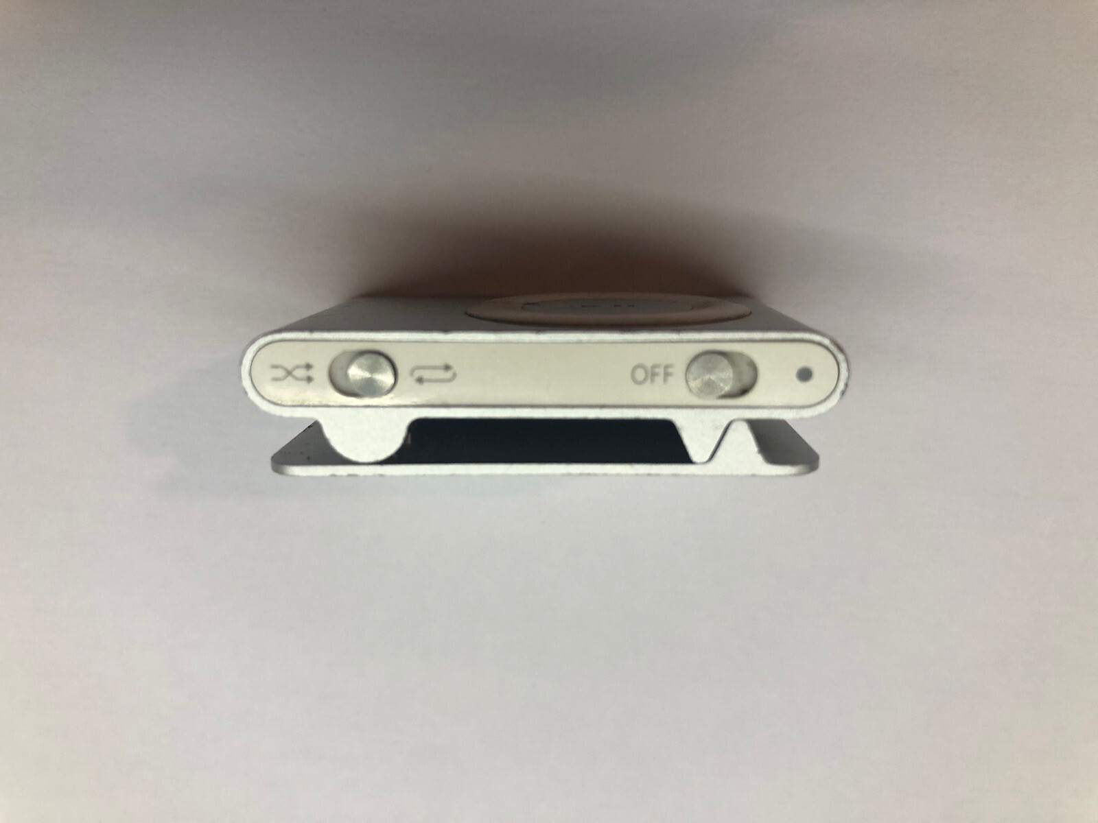 Apple iPod Shuffle 2nd Generation Clip on 1gb Model A1204 Silver for ...