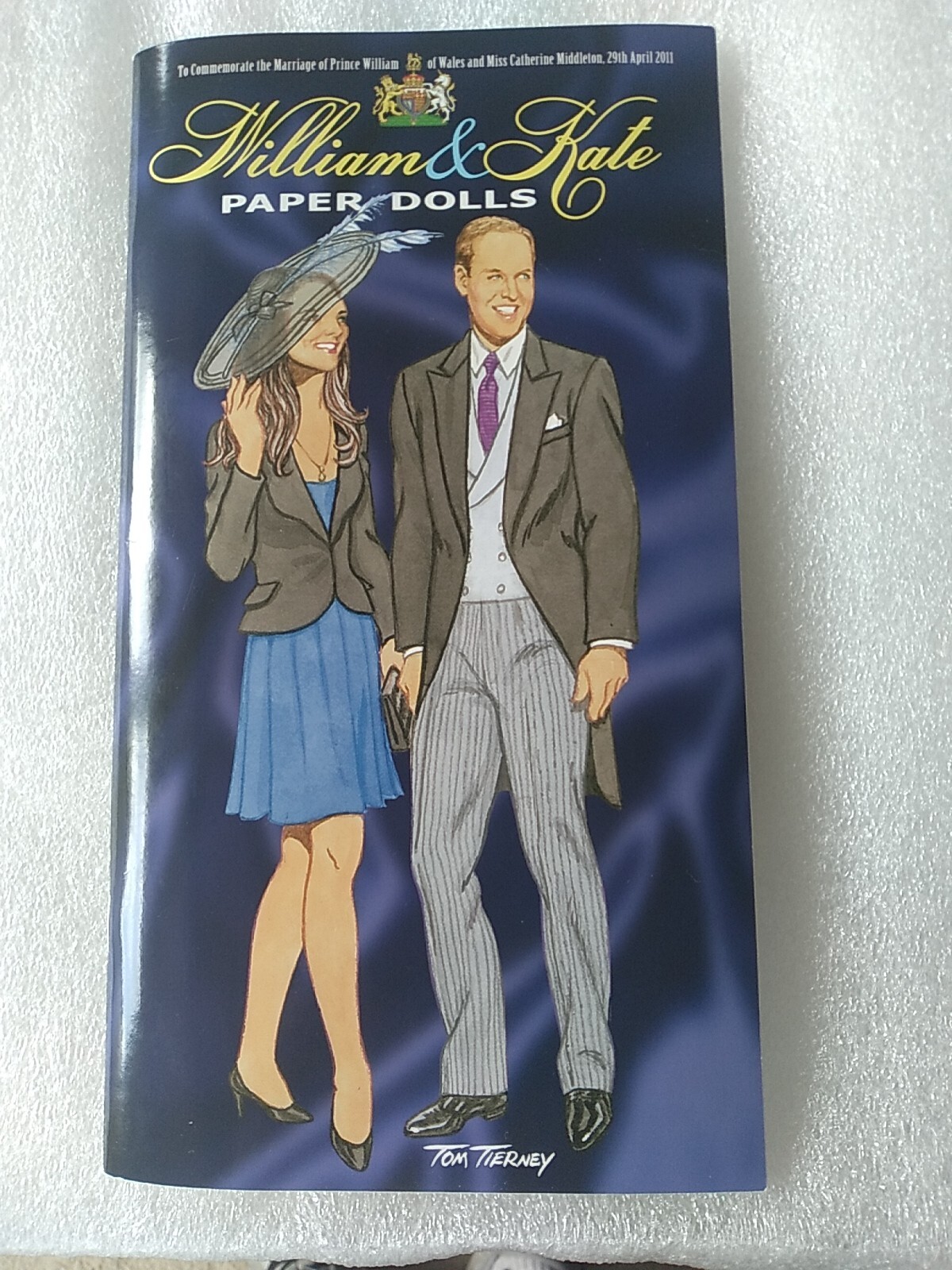 2011 Vintage William & Kate Paper Dolls By Dover Excellent | eBay