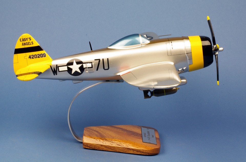 USAAF P-47 Thunderbolt Easy Miles 23rdFS 36thFG Desk WW2 Model 1/32 AV ...