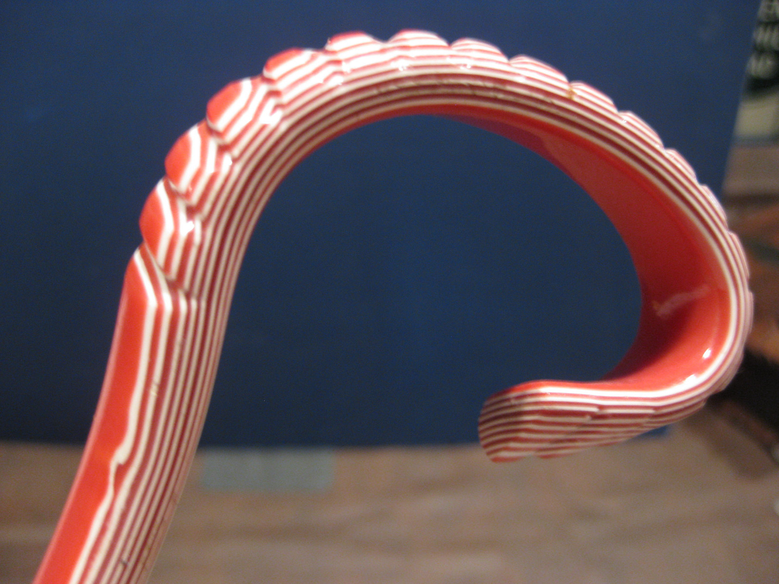 MW.71: ANTIQUE CANDY CANE BAKELITE HANDLE FOLK ART WALKING STICK CANE ...