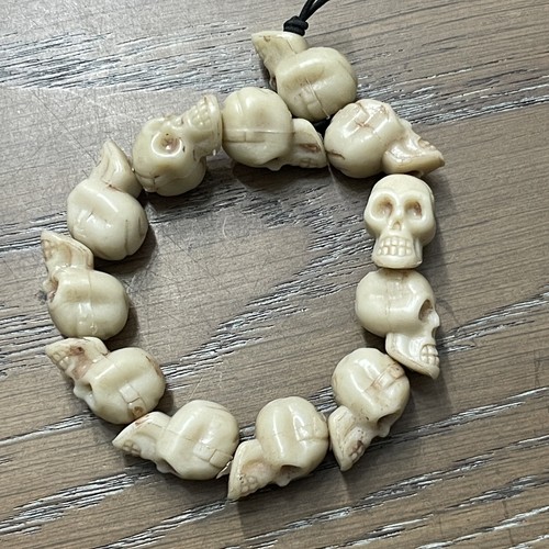 Skull Bead Stretch Bracelet Bone Colored Gothic Grunge Novelty Jewelry ...