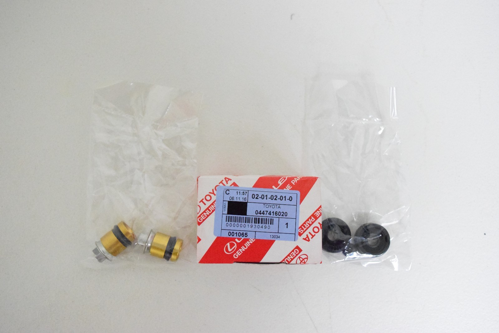 0447416020 Genuine Toyota CYLINDER KIT,REAR 04474-16020 | eBay