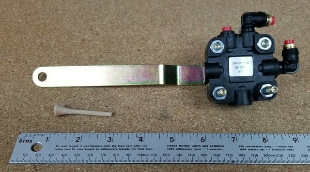 59935002 Hendrickson Height Control Valve 55521-q115 for sale online | eBay