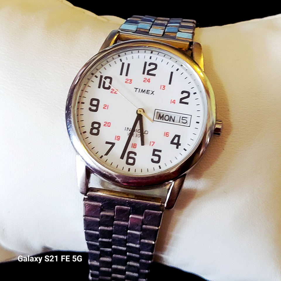 Timex Men's Easy Reader silver expansion watch with indiglo | eBay