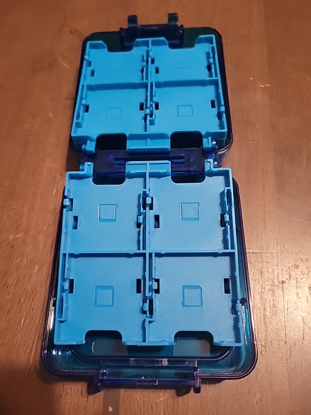 Blue Nintendo 3DS Compact Plastic Hardshell 16 Game Case, GOOD ...