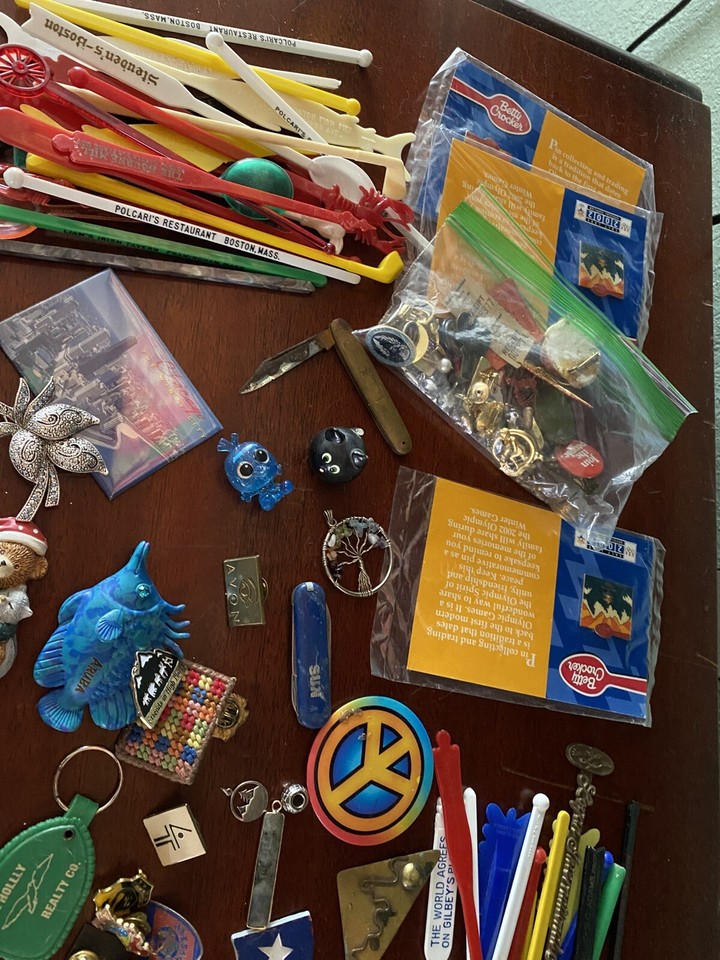 Vintage JUNK DRAWER Lot Pins Knives Magnets Keychains Brooches Swizzle ...