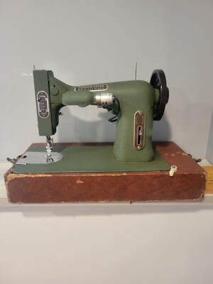 Heavy Duty DRESSMASTER BY WHITE Sewing Machine 1940s Green Rotary WORKS ...