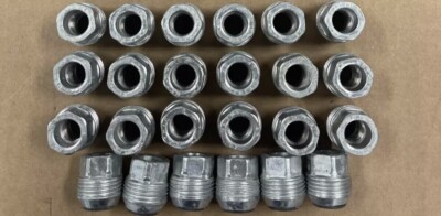 24 OEM FACTORY Lug Nuts Sierra Silverado 14x1.5 Tahoe escalade ACORN ...