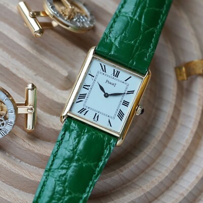 Piaget Vintage Tank 18k Gold Ultra Thin Small 23 mm 9P Manual Wind ...