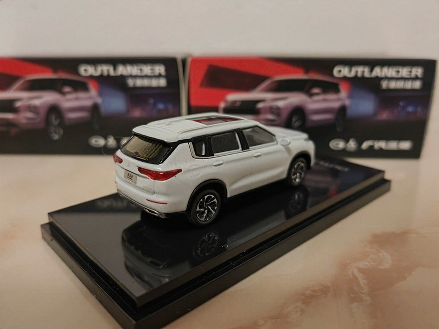 1/64 Scale Mitsubishi OUTLANDER 2023 White Diecast Car Model Toy ...