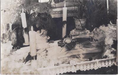 1933 RP POSTCARD POST MORTEM MORBID DEAD BODY IN CASKET FUNERAL SCENE ...