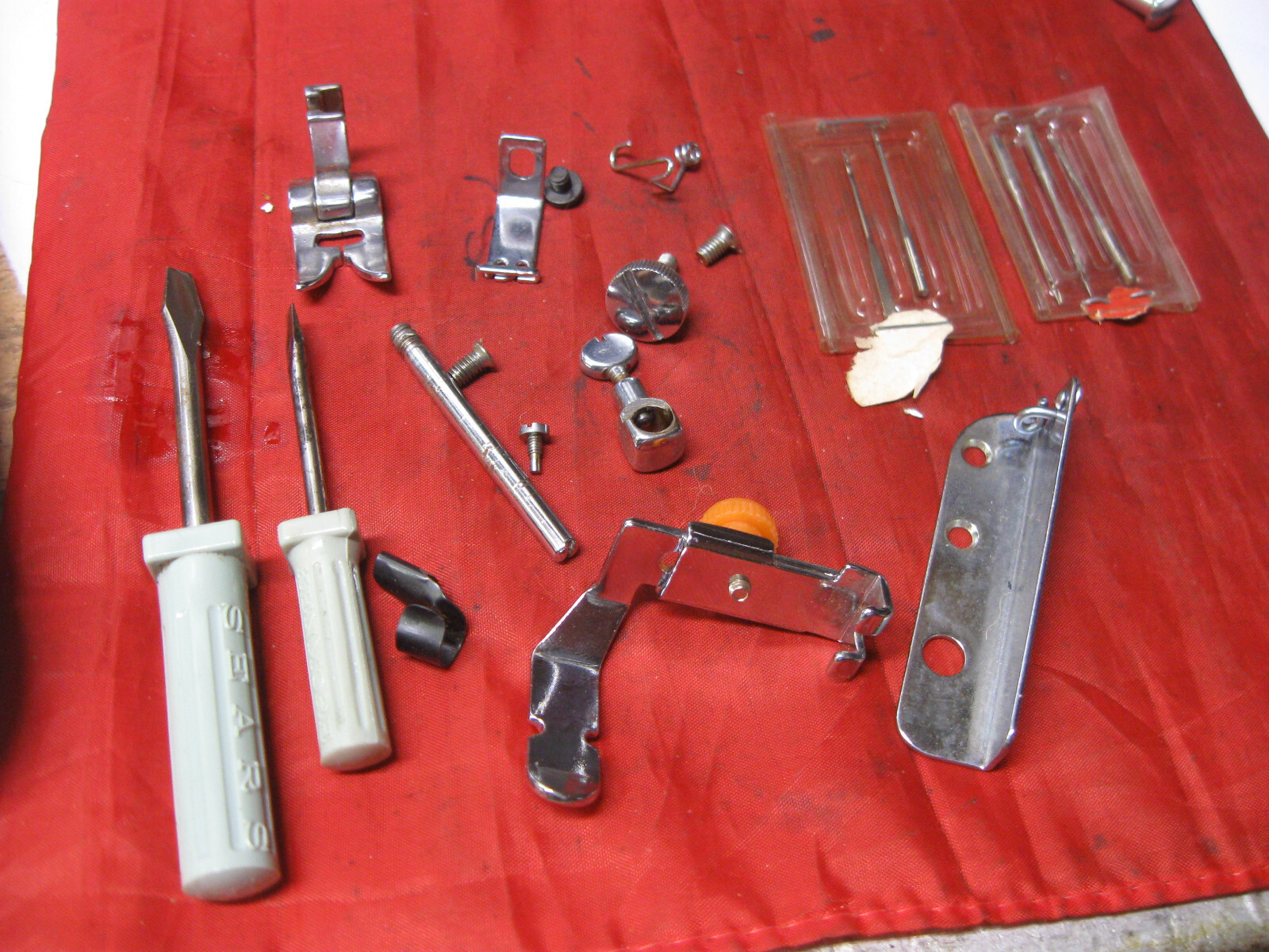 Kenmore 148.12140 1214 Sewing Machine Needle Clamp Assembly Foot Spool ...