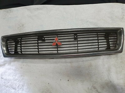 Mitsubishi Magna TR Glx Grille 1993 | eBay Australia