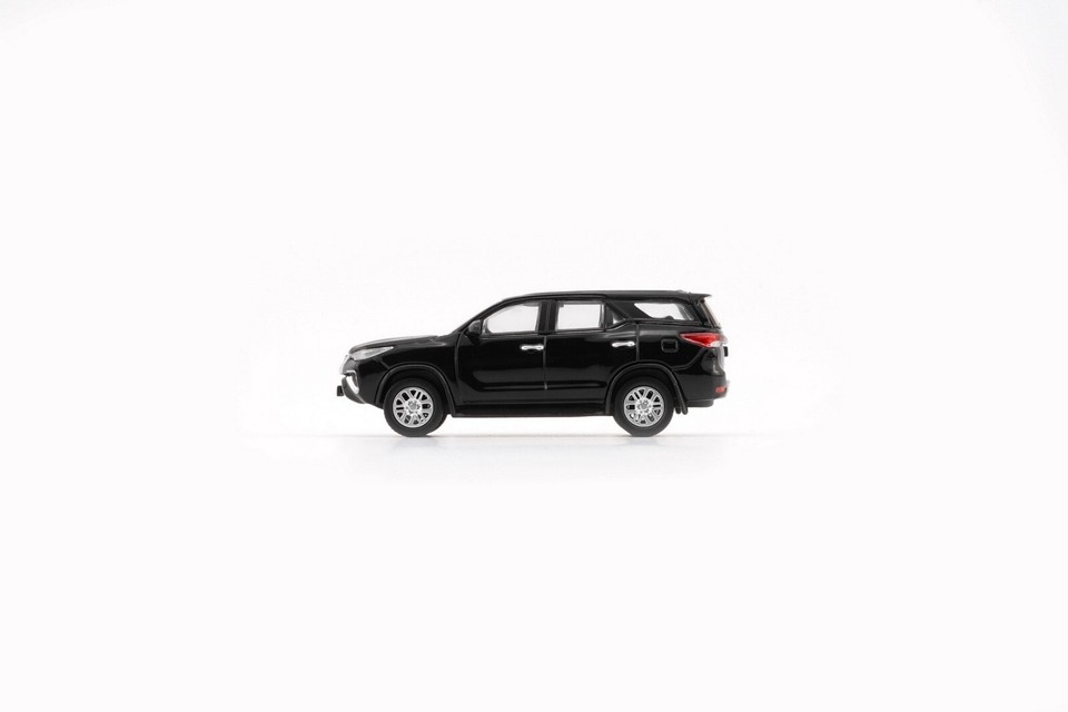BMC 1/64 Scale Toyota Fortuner 2018 Black Diecast Car Model Toy Gift | eBay