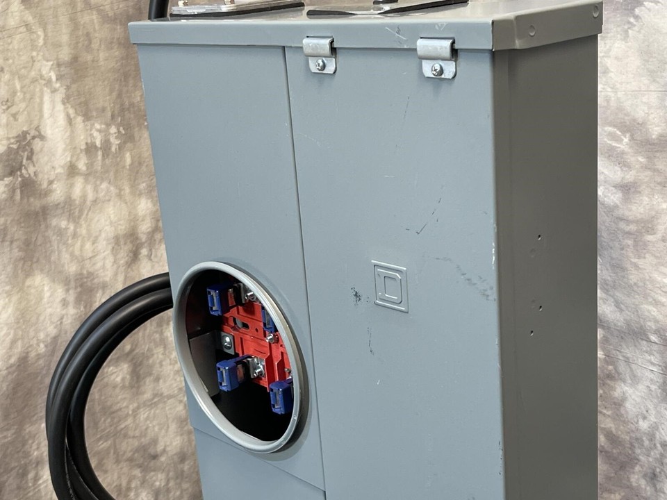 Square D SC1624M100S 100A Load Center with L1420 Plug, Receptacles and ...