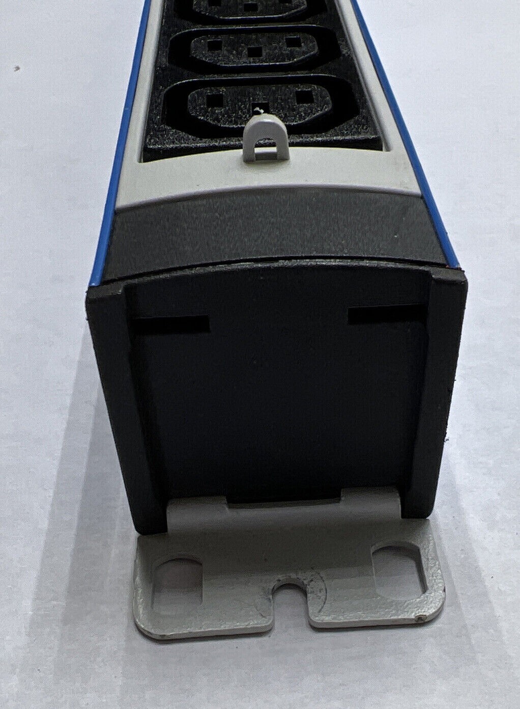 Vertiv Rack PDU Power Distribution Unit, 3 inputs and 24 Outputs - 46 ...