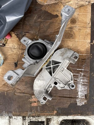 2020 MERCEDES A200 W177 1.3 PETROL ENGINE MOUNT A2472402800 | eBay