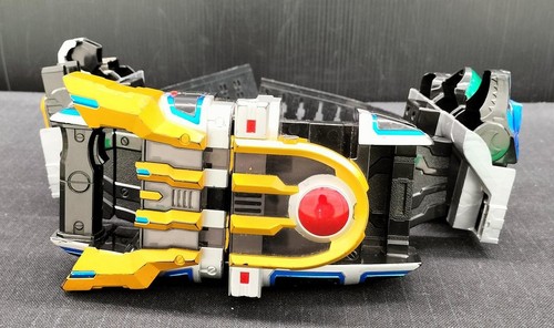 Transformation Belt & Facetle DX Ixa Belt Model Number: Kamen Rider ...