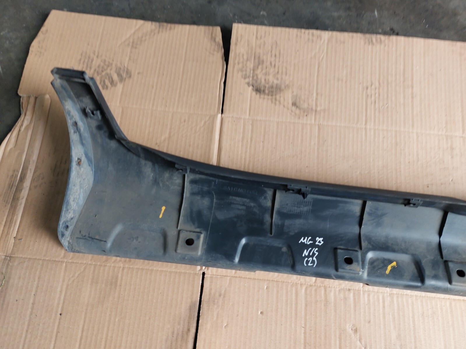 MG ZS 2019 LEFT N/S PASSENGER SIDE SKIRT IN BLACK 10252399 (2) for sale ...