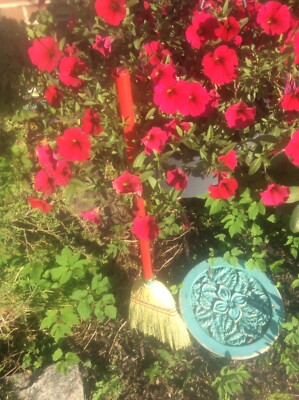 RED TOY 32 Inch BROOM CLEAN KIDS DEVELOPMENTAL FUN PLAY CLEAN GAMES ...