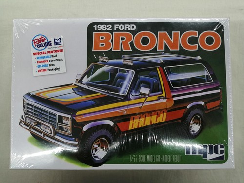 1 25 scale model number 1982 Ford Bronco MPC | eBay