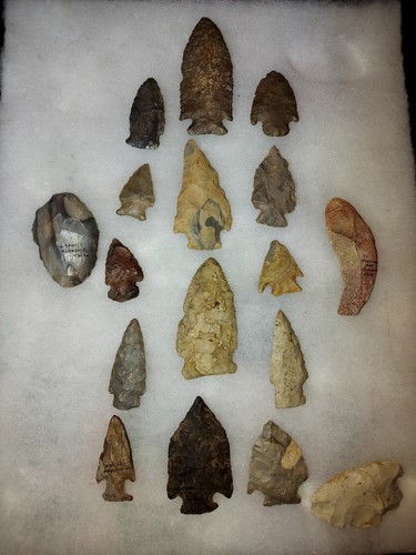 NICE LOT OF ARCHAIC ARROWHEADS & TOOLS | eBay