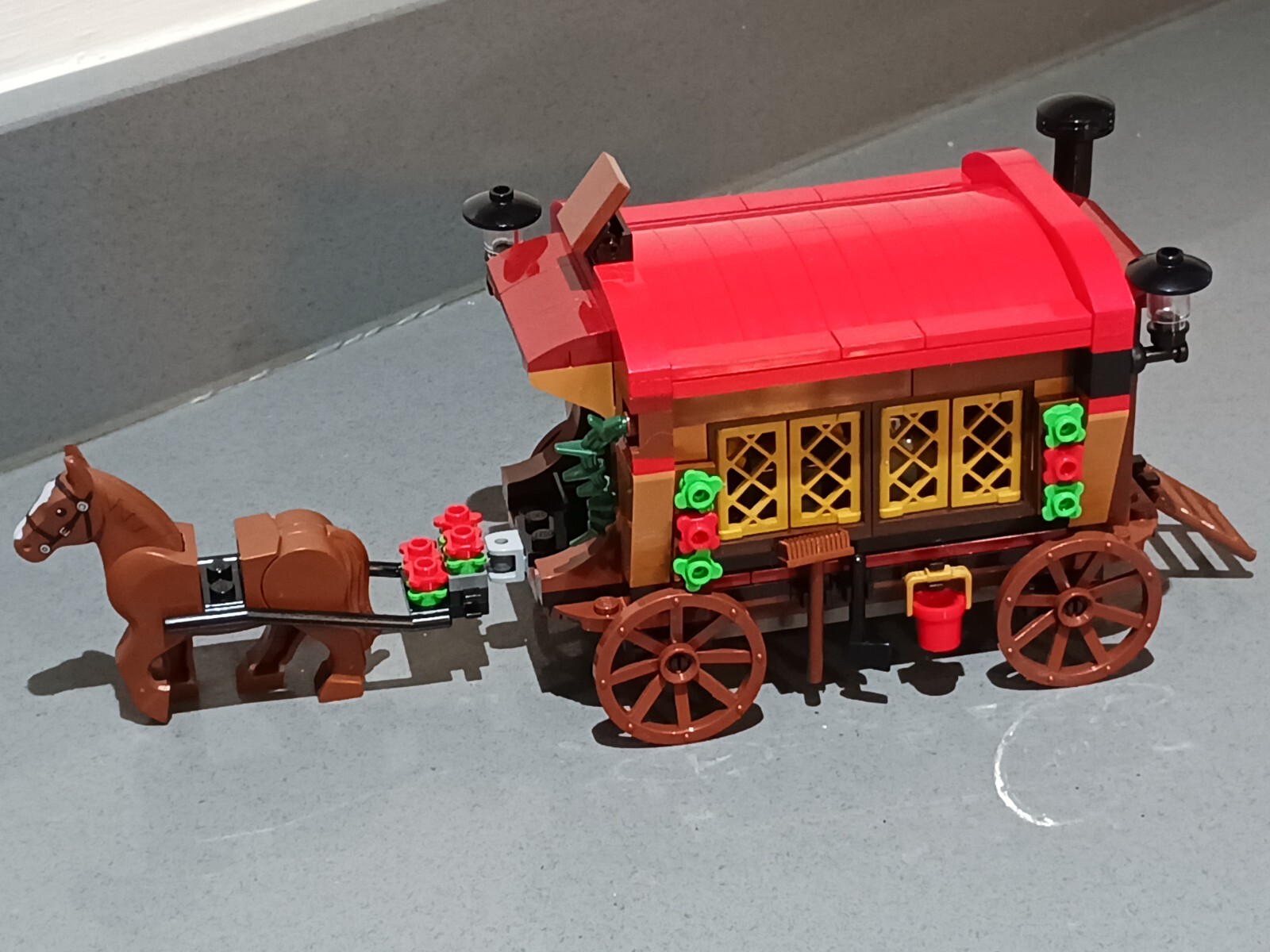 Romany Gypsy Caravan All parts LEGO Unique Mod (Minifigure & Horse Not ...