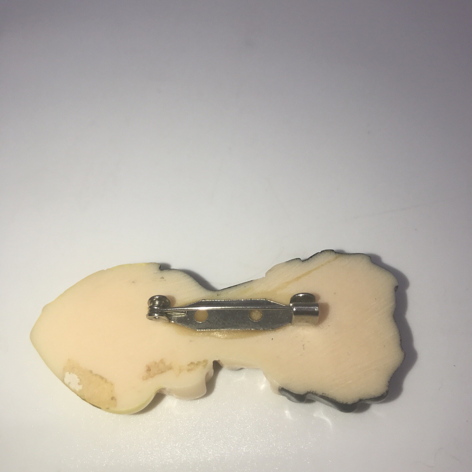 Vintage Betty Boop Pin Brooch Plastic Sitting On Yell… - Gem