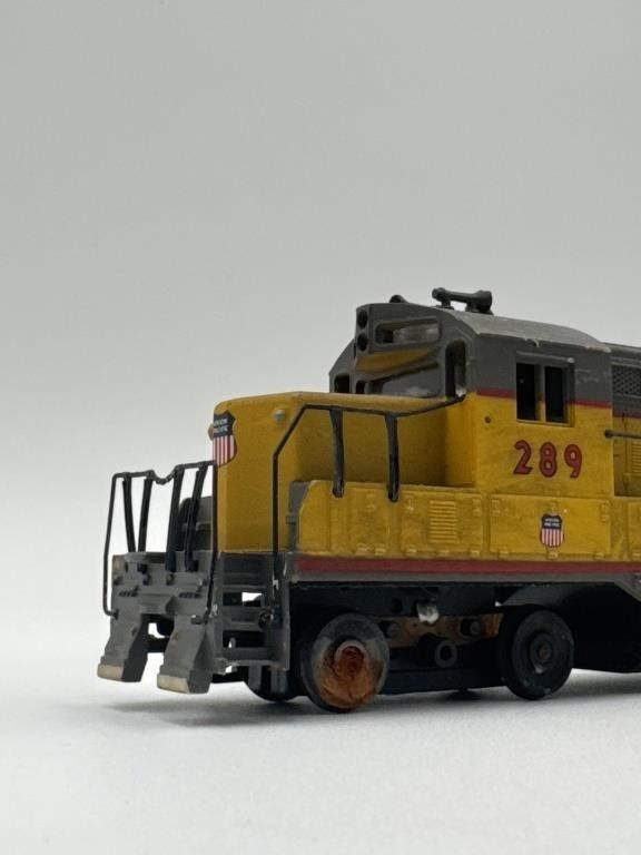 Walthers HO Union Pacific #289 Locomotive Train (GP9M) 931-102 untested ...