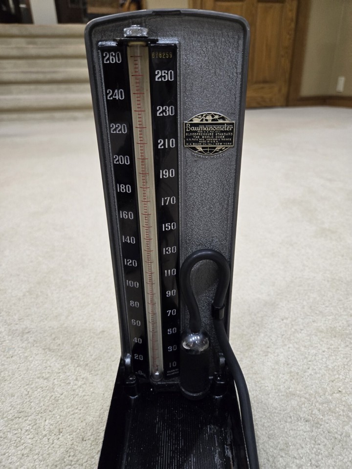 Vintage W.A. Baum Co. Baumanometer Sphygmomanometer Blood Pressure ...
