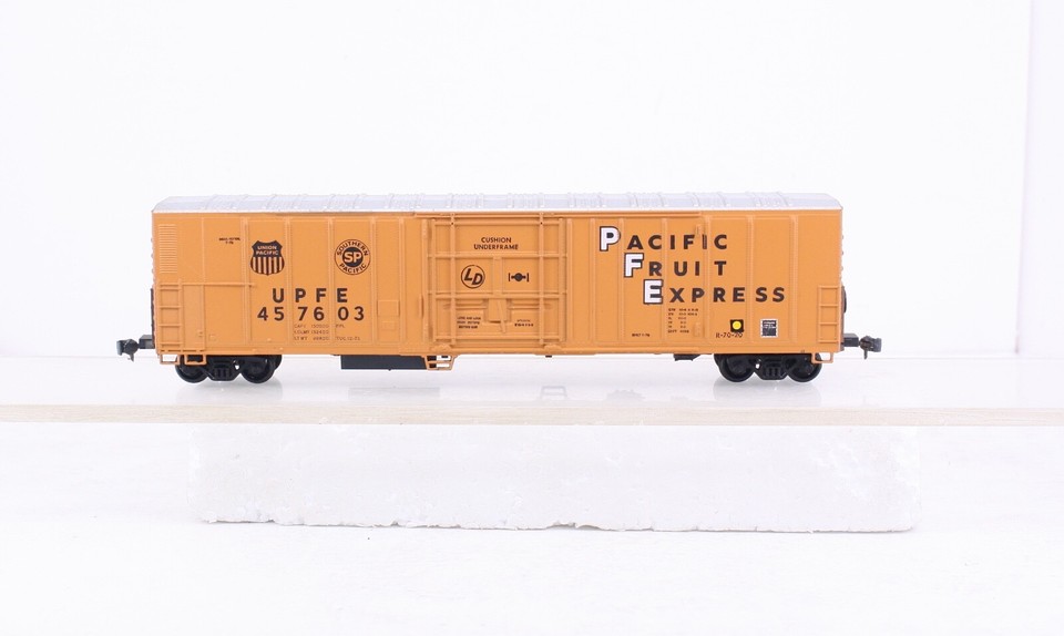 HO Athearn 5465 Pacific Fruit Express 57’ Mechanical Reefer UPFE 457603 ...