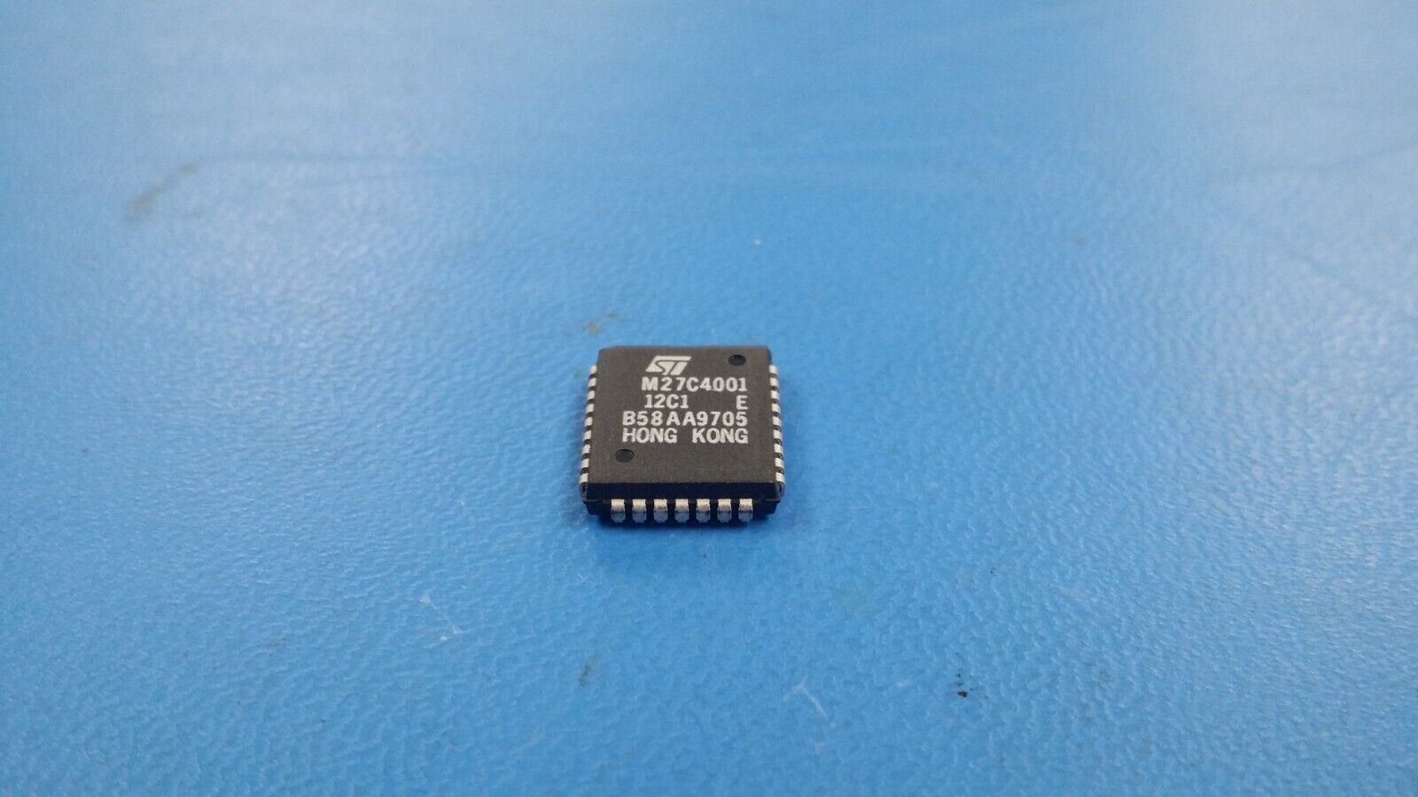 (1 PC) M27C4001-12C1 STMICROELECTRONICS IC EPROM 4MBIT PARALLEL 32PLCC ...