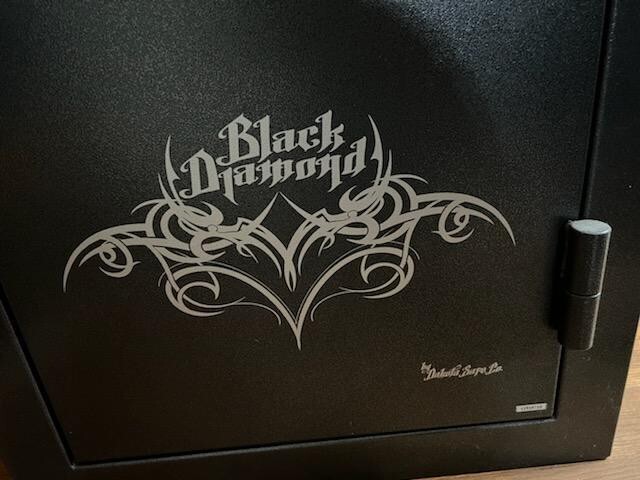 Black Diamond 24 Gun Safe Dakota Safe Co | eBay
