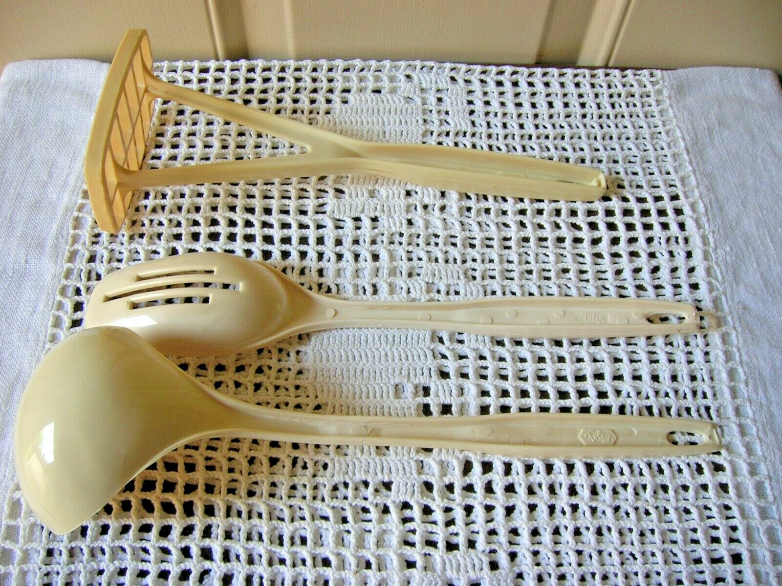 3 Vtg Almond Script FOLEY Nylon Utensils Ladle, Potato Masher, Slotted ...