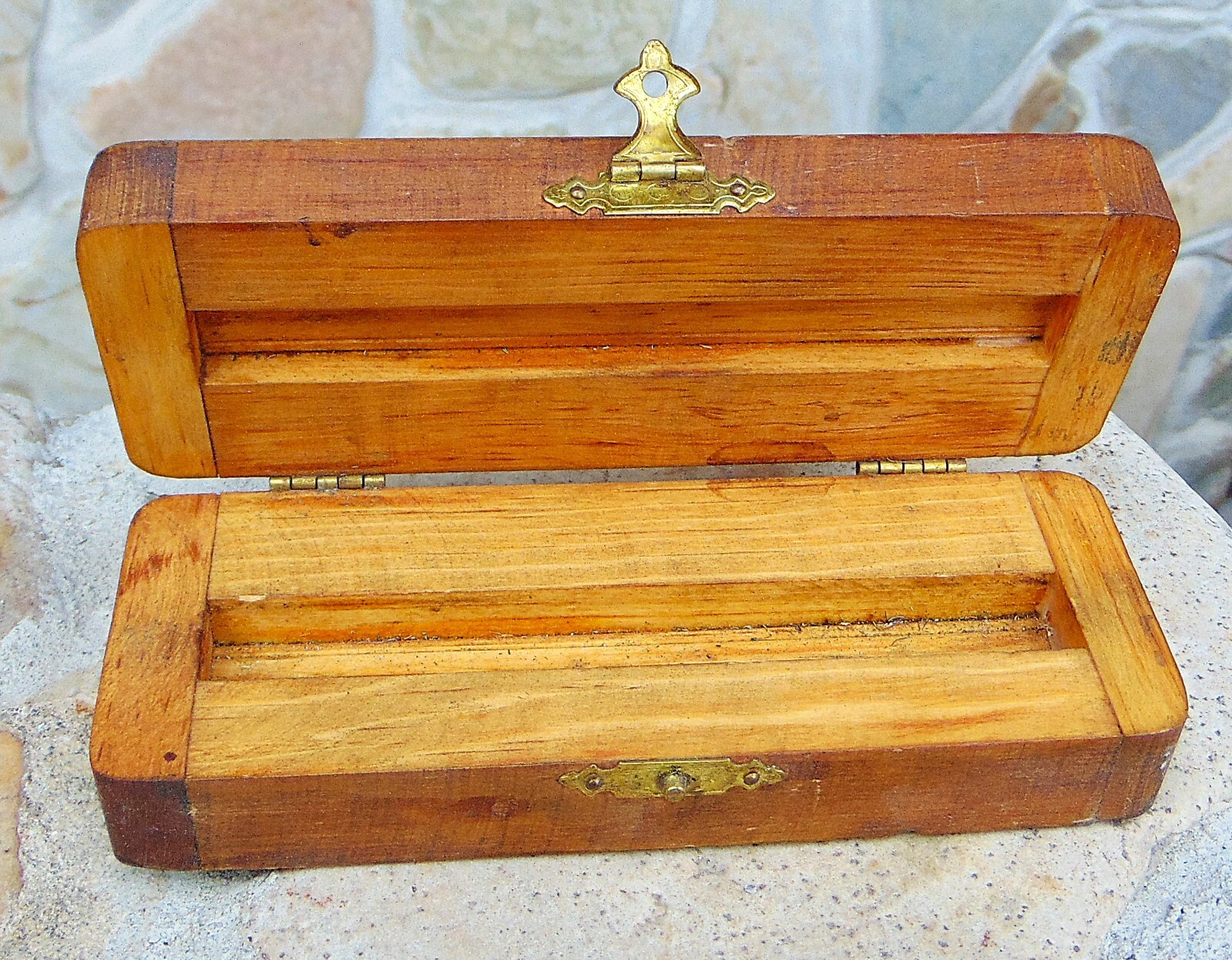 ANTIQUE 1900-1910 HANDMADE WOOD PEN BOX ~ BRASS HINGES AND CLOSURE ~ 6 ...
