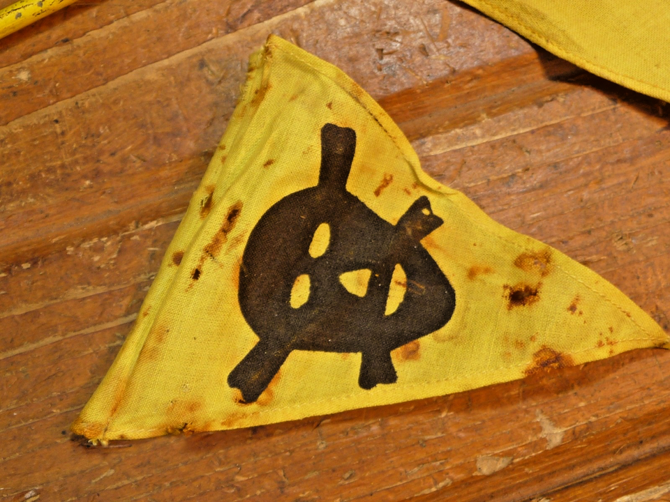 Vintage German WWII MINE FIELD Danger Marker Metal Sign 2 flag w Steel ...