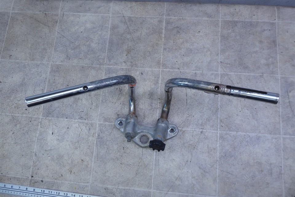 1969 Honda CT70 K0 Mini Trail H1045-1) front handlebars with top clamp ...